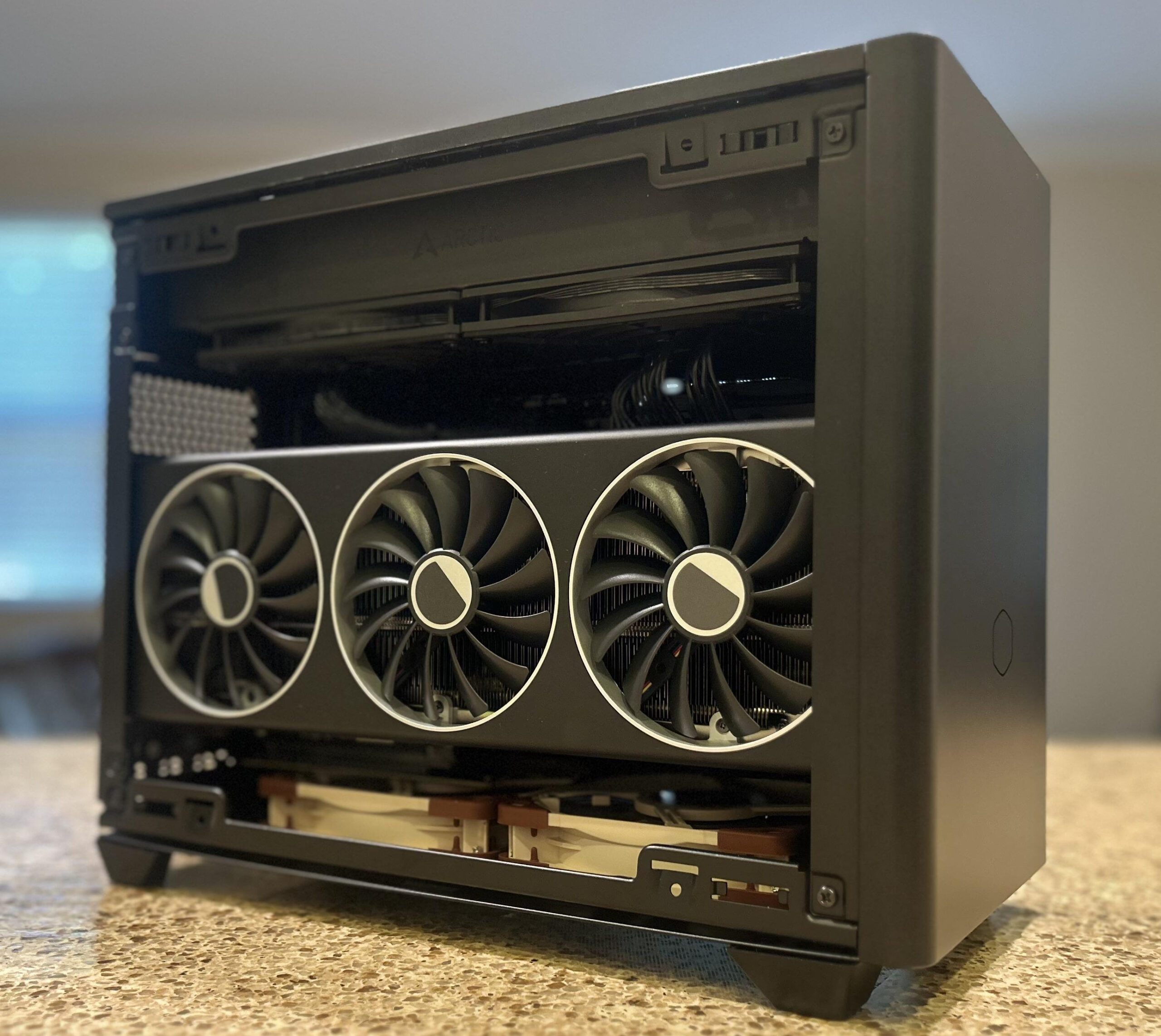 8 Best Portable PC Cases for Lightweight Setups 2025 Latest